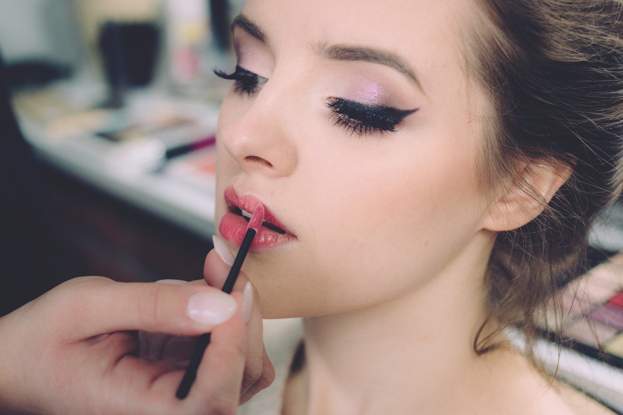 The Latest Trends in Permanent Makeup Services
